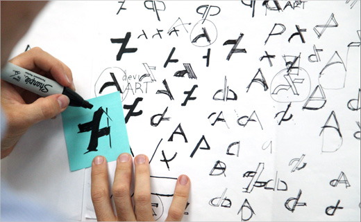 Moving Brands Creates New Identity for DeviantArt - Logo Designer